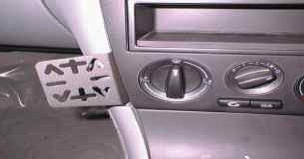 Dashmount 71532 Upper Console Mounting Bracket Skoda Octavia Up to 06/2004