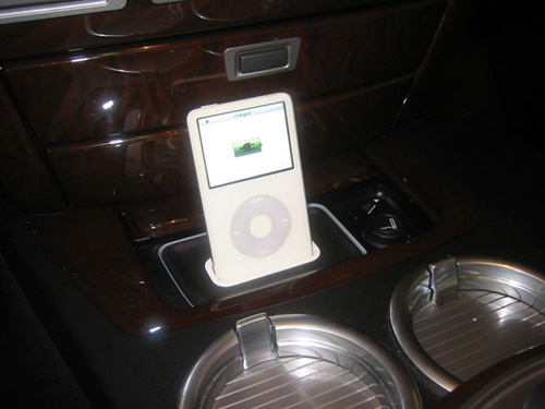 Spec.Dock iPod Music Kit For BMW 7-Series (E65) (iPhone 6 Compatible)